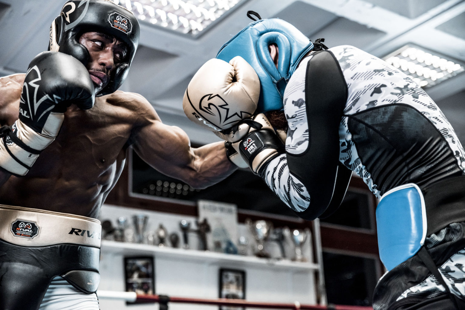 Reportage : Bakary Samake se prépare ardemment - BoxeNet.fr